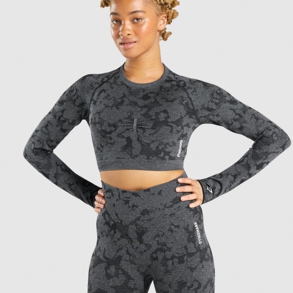 Gymshark | Tops | New Gymshark Adapt Camo Seamless Long Sleeve Crop Top ...